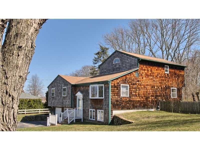 5 Almeida Dr, Warren, RI 02885 - See Est. Value, Schools & More