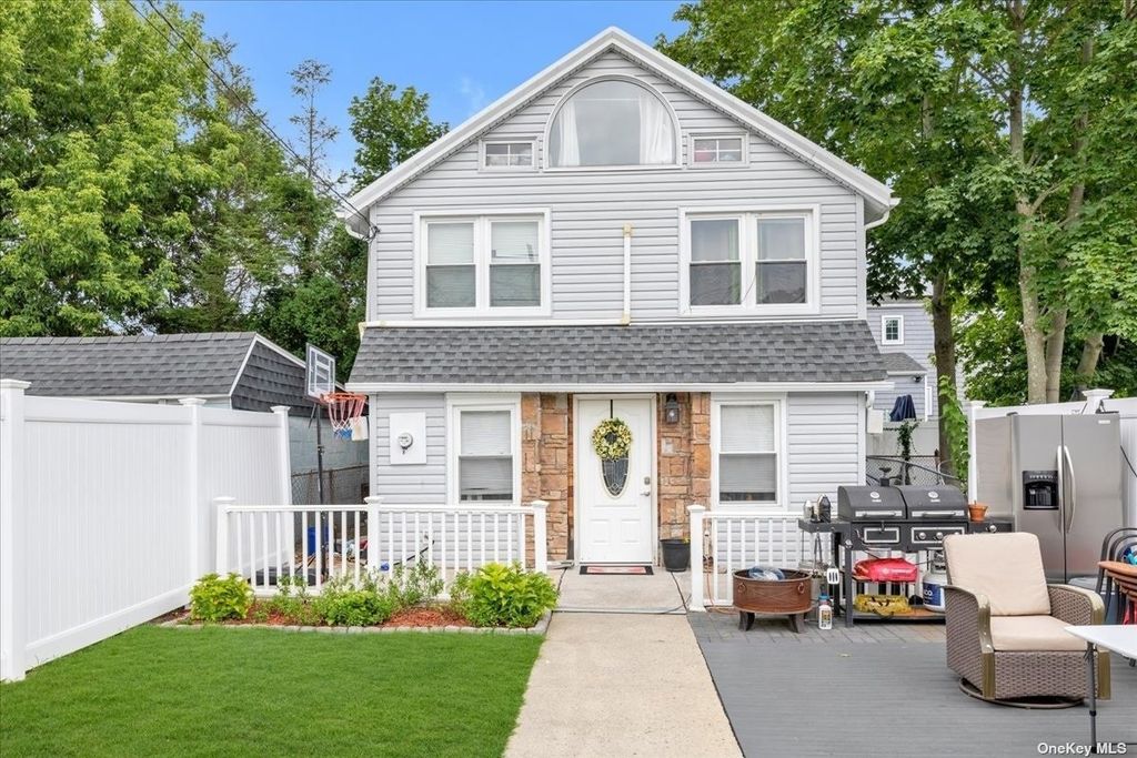 244 Meadowbrook Road, Merrick, NY 11566 | Trulia