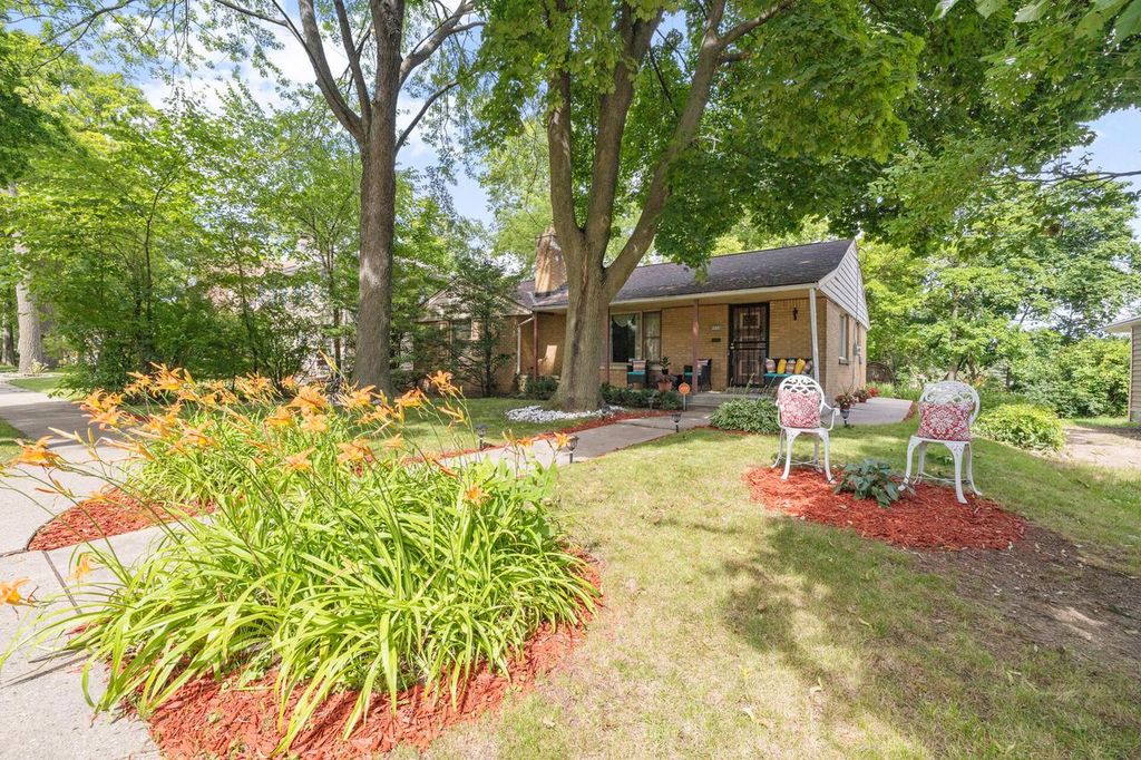 5638 North 35th STREET, Milwaukee, WI 53209 | MLS# 1882946 | Trulia