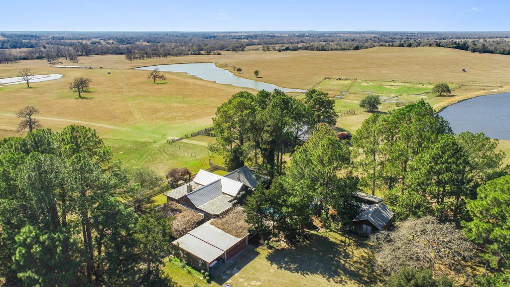 1052 Private Road 3267, Lincoln, TX 78948 - See Est. Value, Schools & More