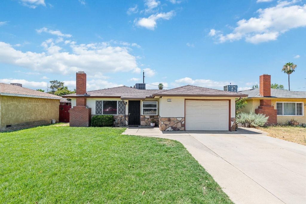 1016 Cutting St, Madera, CA 93638 - See Est. Value, Schools & More