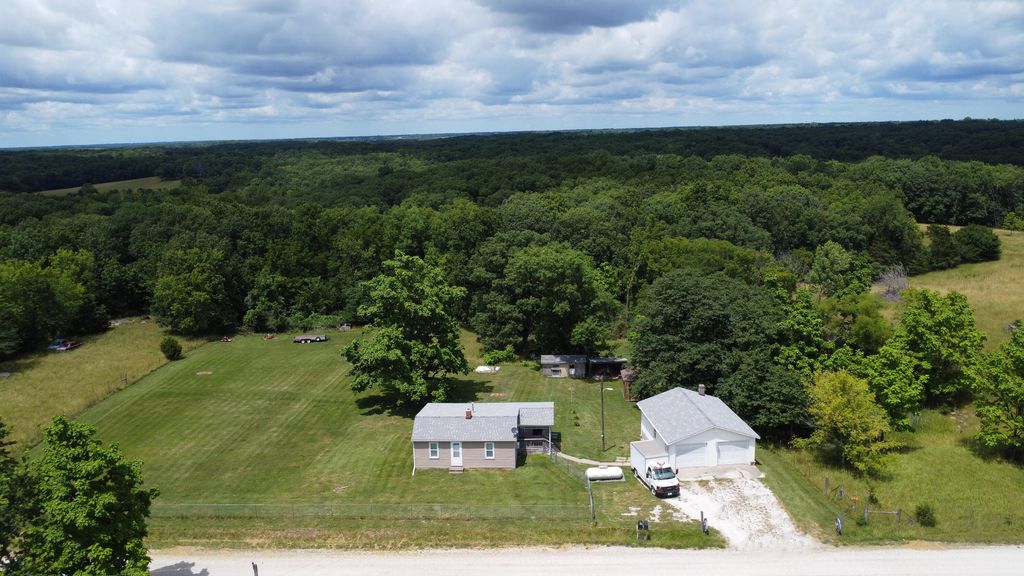 2202 County Road 1245, Moberly, MO 65270 - See Est. Value, Schools & More