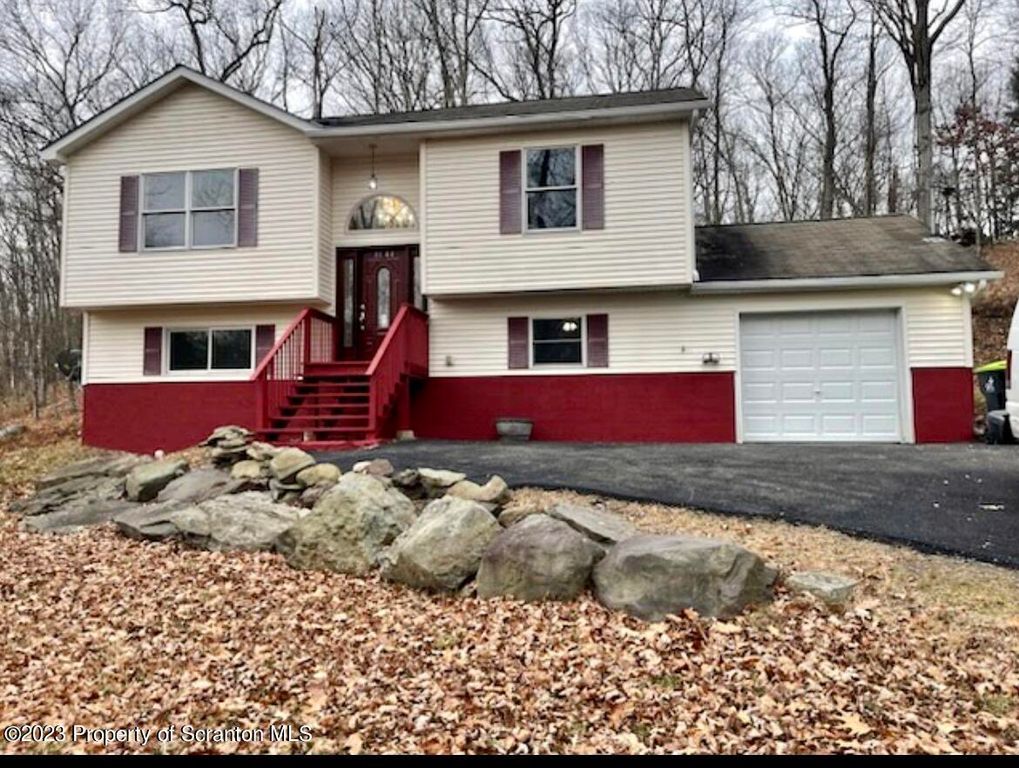 3144 Parliament Dr, East Stroudsburg, PA 18302 | MLS# SC427 | Trulia