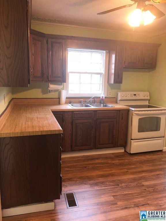 103 S Mobile Ave, Sylacauga, AL 35150 - See Est. Value, Schools & More