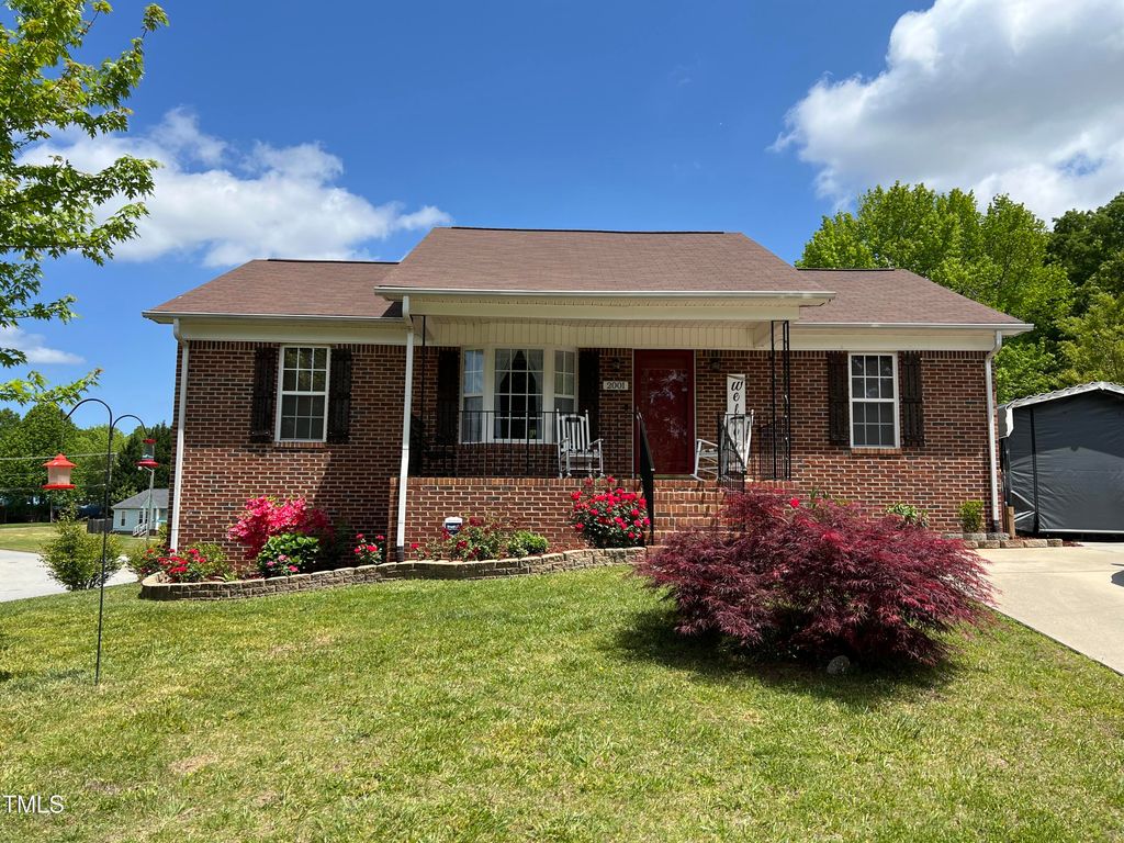 2001 Gresham Dr, Greensboro, NC 27405 - See Est. Value, Schools & More