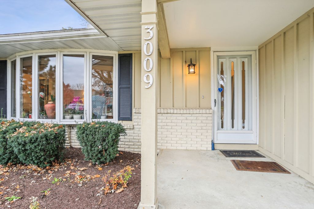 3009 Valley Brook Dr, Champaign, IL 61822 - See Est. Value, Schools & More