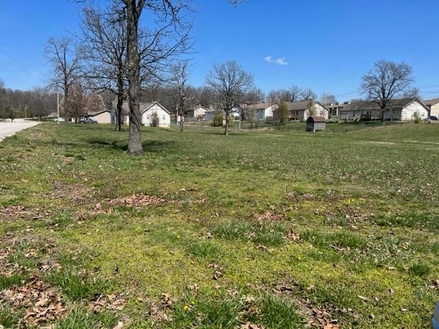 000 Lee Anna Drive, West Plains, MO 65775 - See Est. Value, Schools & More