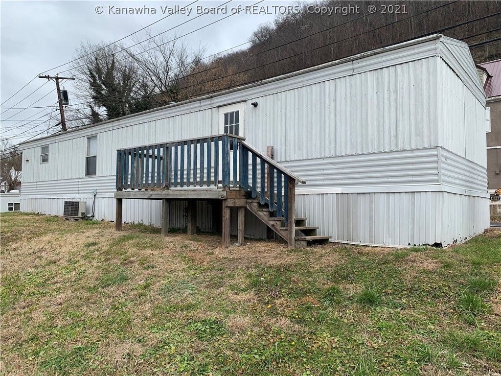 2030 E Dupont Ave, Belle, WV 25015 | Trulia