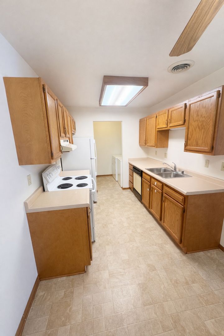 Hart Road Apartments - Sun Prairie, WI - Trulia | Trulia