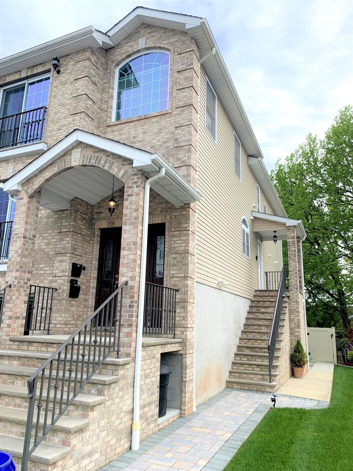 616 3rd Ave #1, Lyndhurst, NJ 07071 - See Est. Value, Schools & More