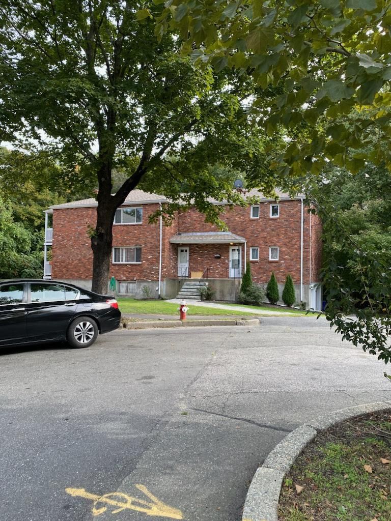 24 Kippy Dr, Waban, MA 02468 - See Est. Value, Schools & More