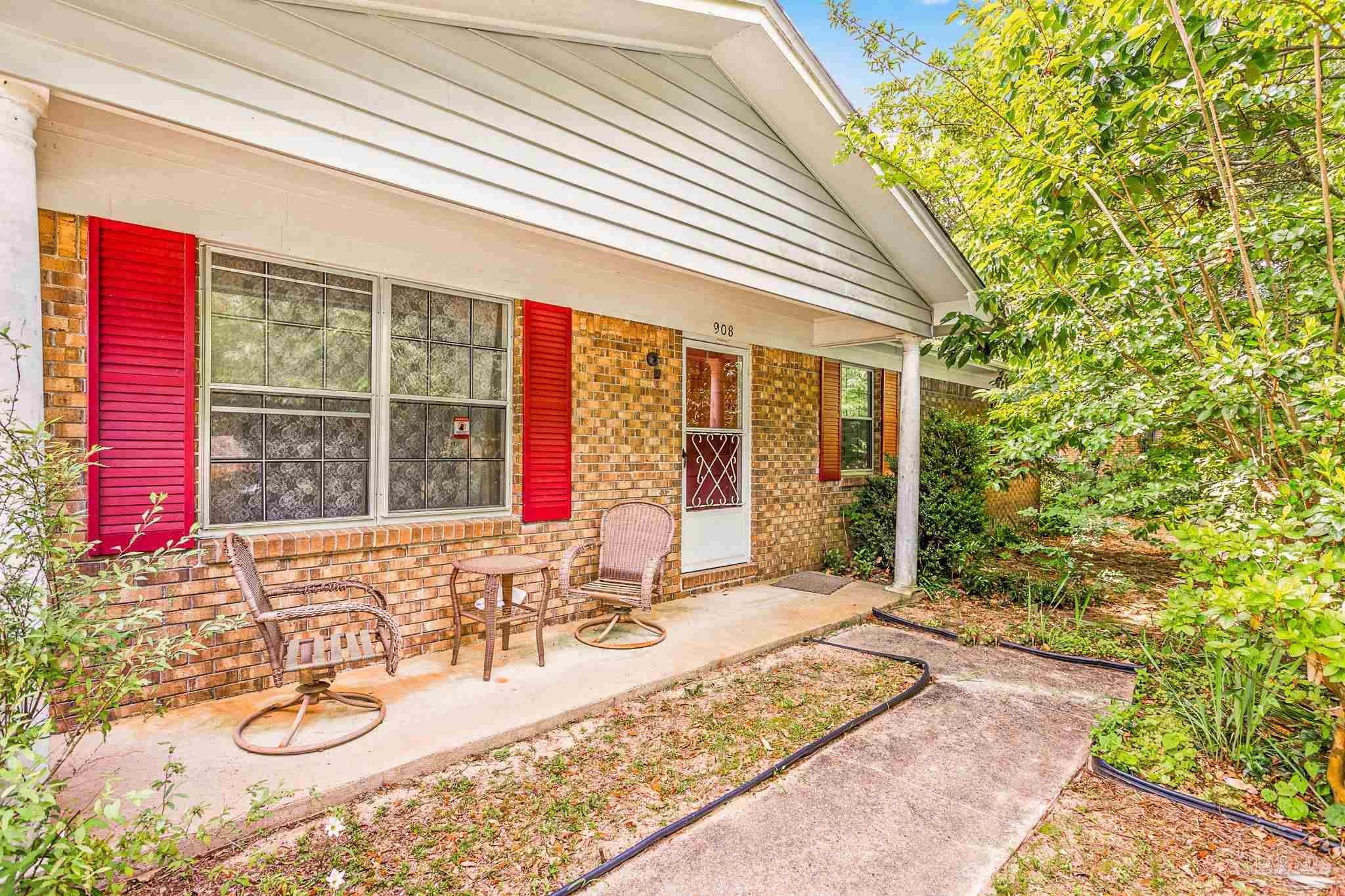 9840 Wanda Dr, Pensacola, FL 32514 - See Est. Value, Schools & More