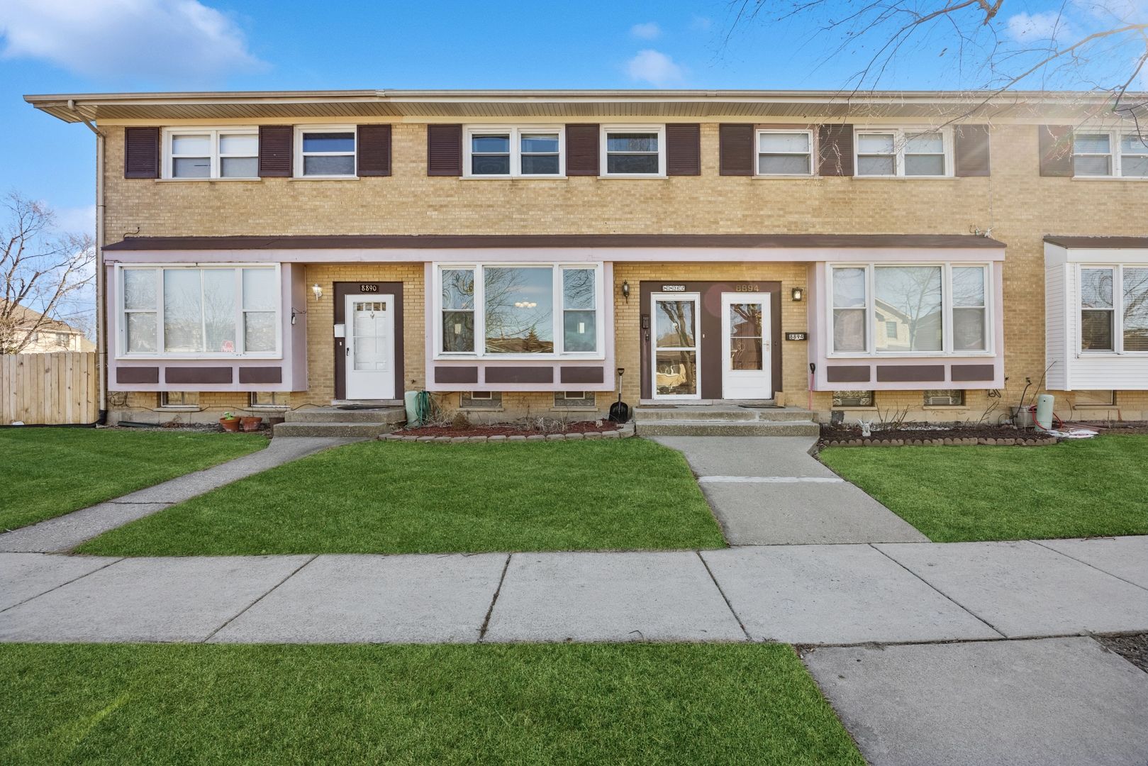 8892 N Prospect St, Niles, IL 60714 - See Est. Value, Schools & More