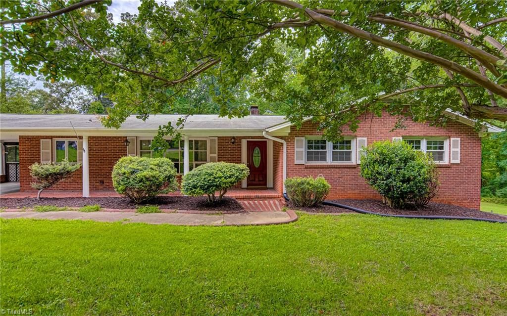 1820 Autumn Ct, Pfafftown, NC 27040 - See Est. Value, Schools & More