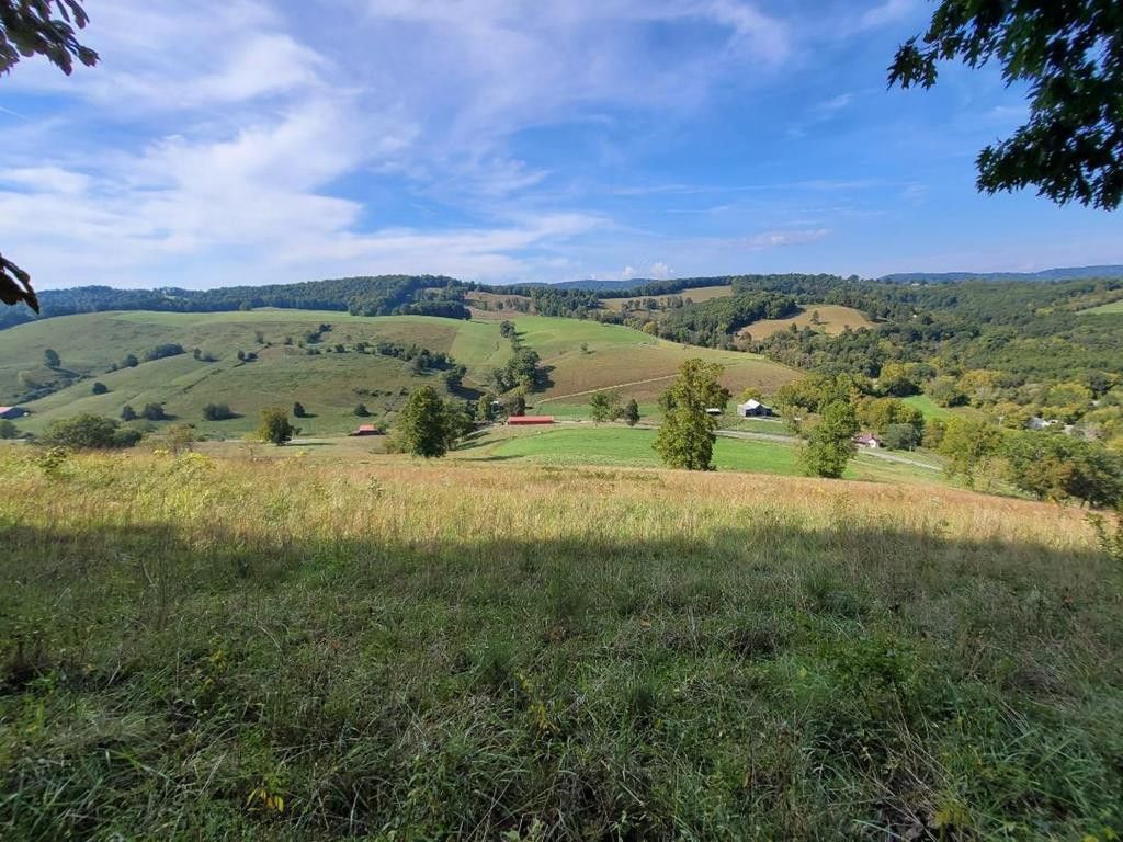 50AC Hogskin Rd, Washburn, TN 37888 - See Est. Value, Schools & More