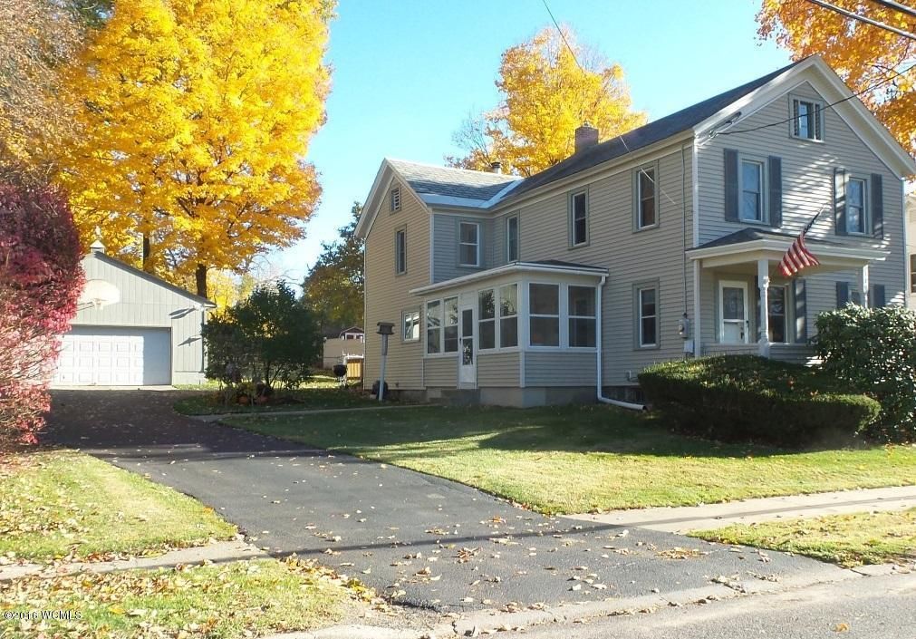 319 Ridge Rd, Glens Falls, NY 12804 - See Est. Value, Schools & More