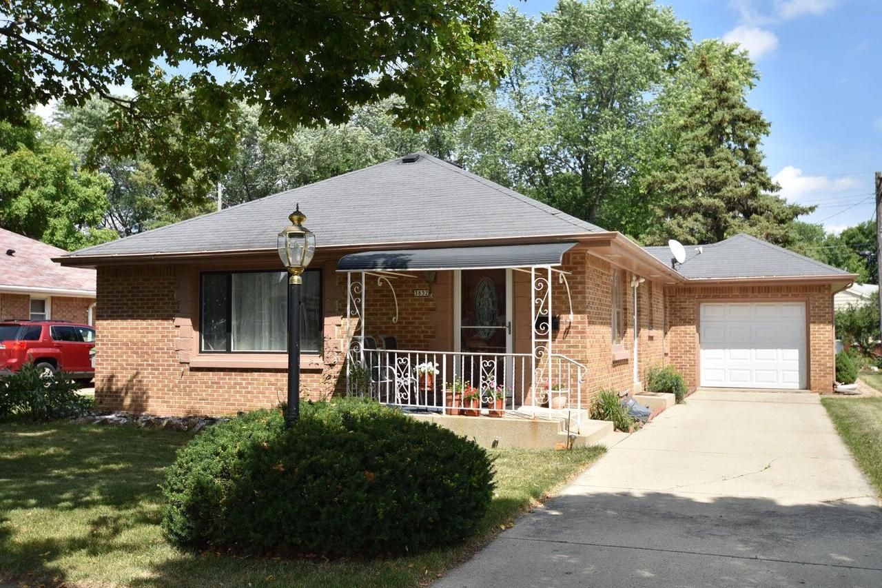 3832 North 86th STREET, Milwaukee, WI 53222 - See Est. Value, Schools & More