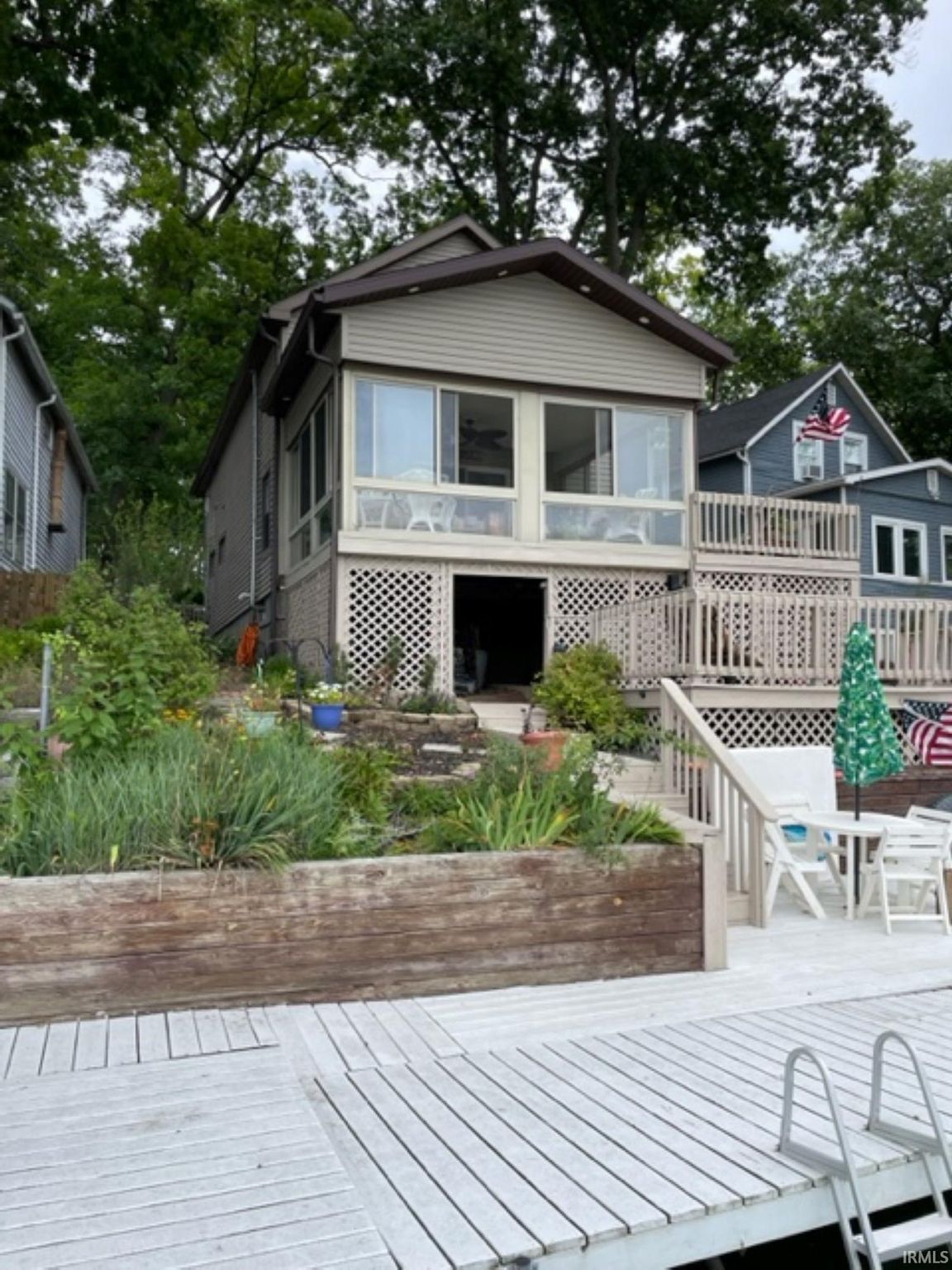 824 Lakeside Cir, Rome City, IN 46784 - See Est. Value, Schools & More