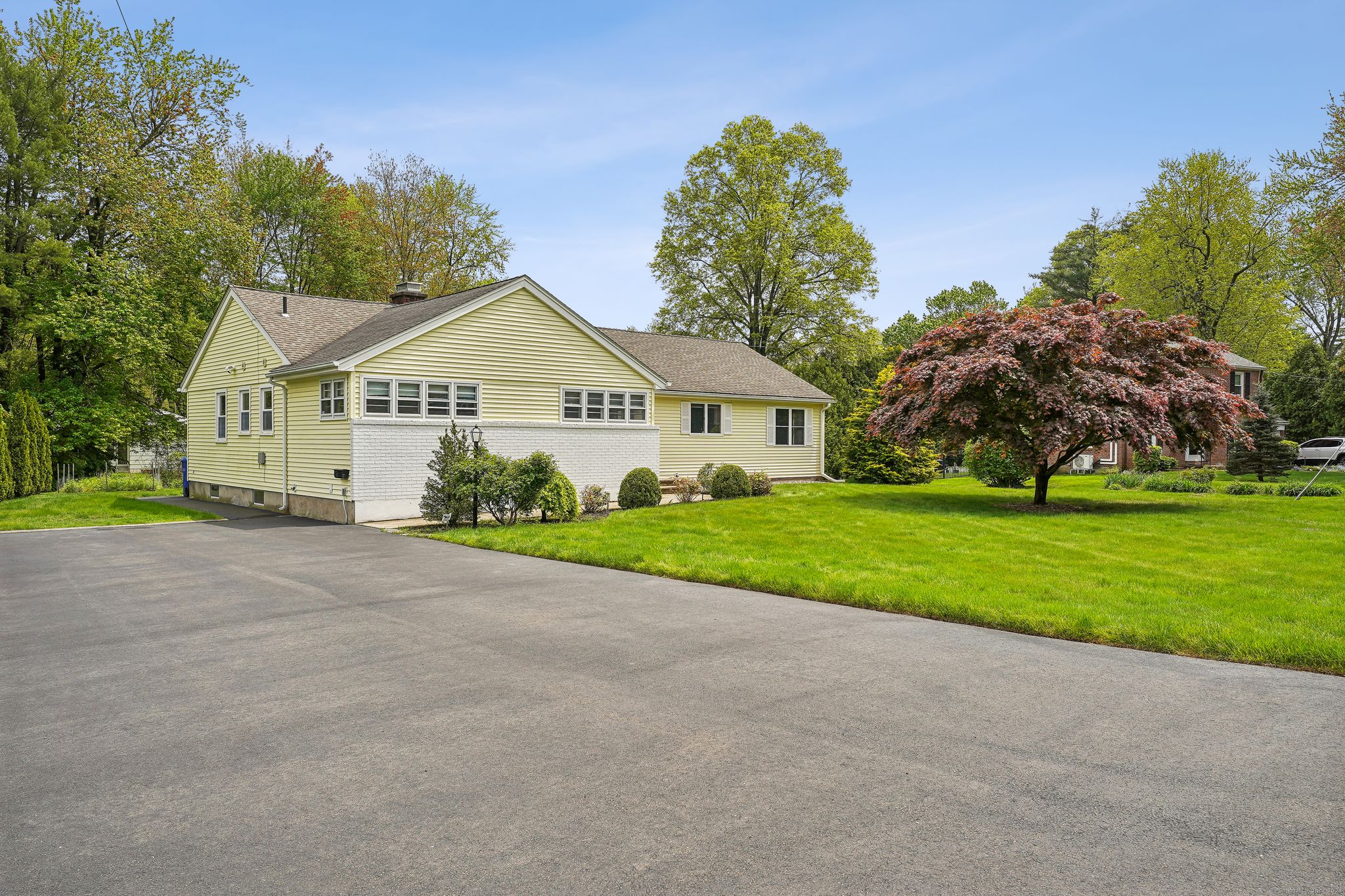 5 Stillman Road, Bloomfield, CT 06002 - See Est. Value, Schools & More