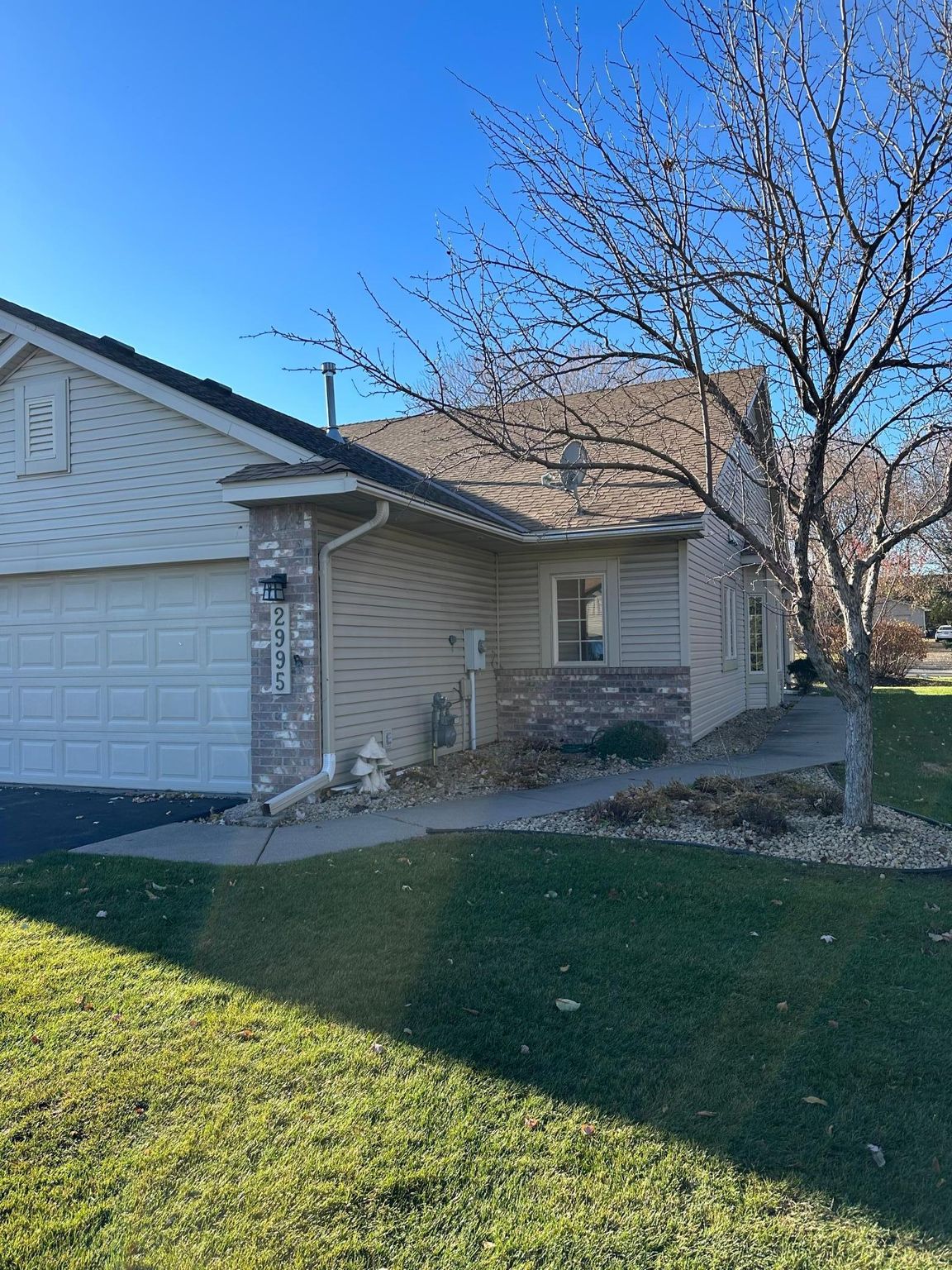 2995 Caroline Ct, Little Canada, MN 55117 - See Est. Value, Schools & More