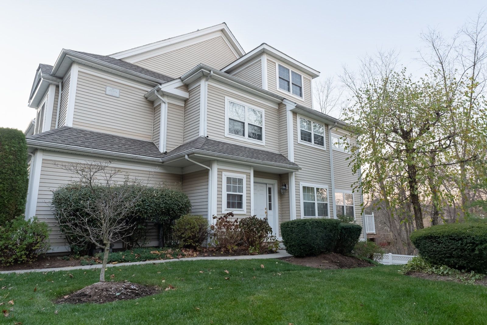 31 Underhill Dr, Pomona, NY 10970 - See Est. Value, Schools & More