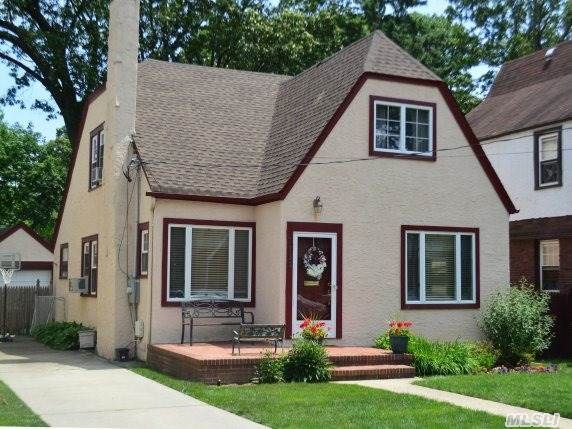 1753 Victoria St, Baldwin, NY 11510 - See Est. Value, Schools & More