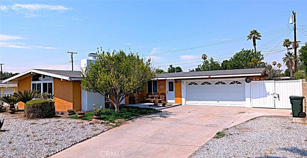 1264 N Eucalyptus Ave, Rialto, CA 92376 - See Est. Value, Schools & More