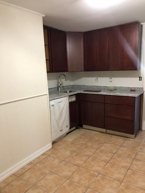 10 Broad St #C, Medway, MA 02053 - See Est. Value, Schools & More