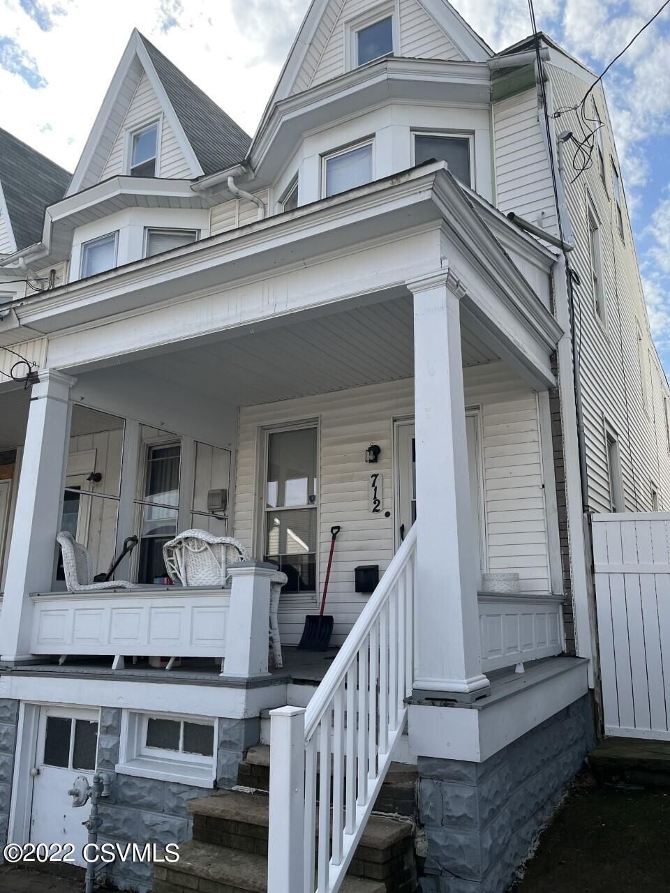 712 W Pine St, Shamokin, PA 17872 - See Est. Value, Schools & More