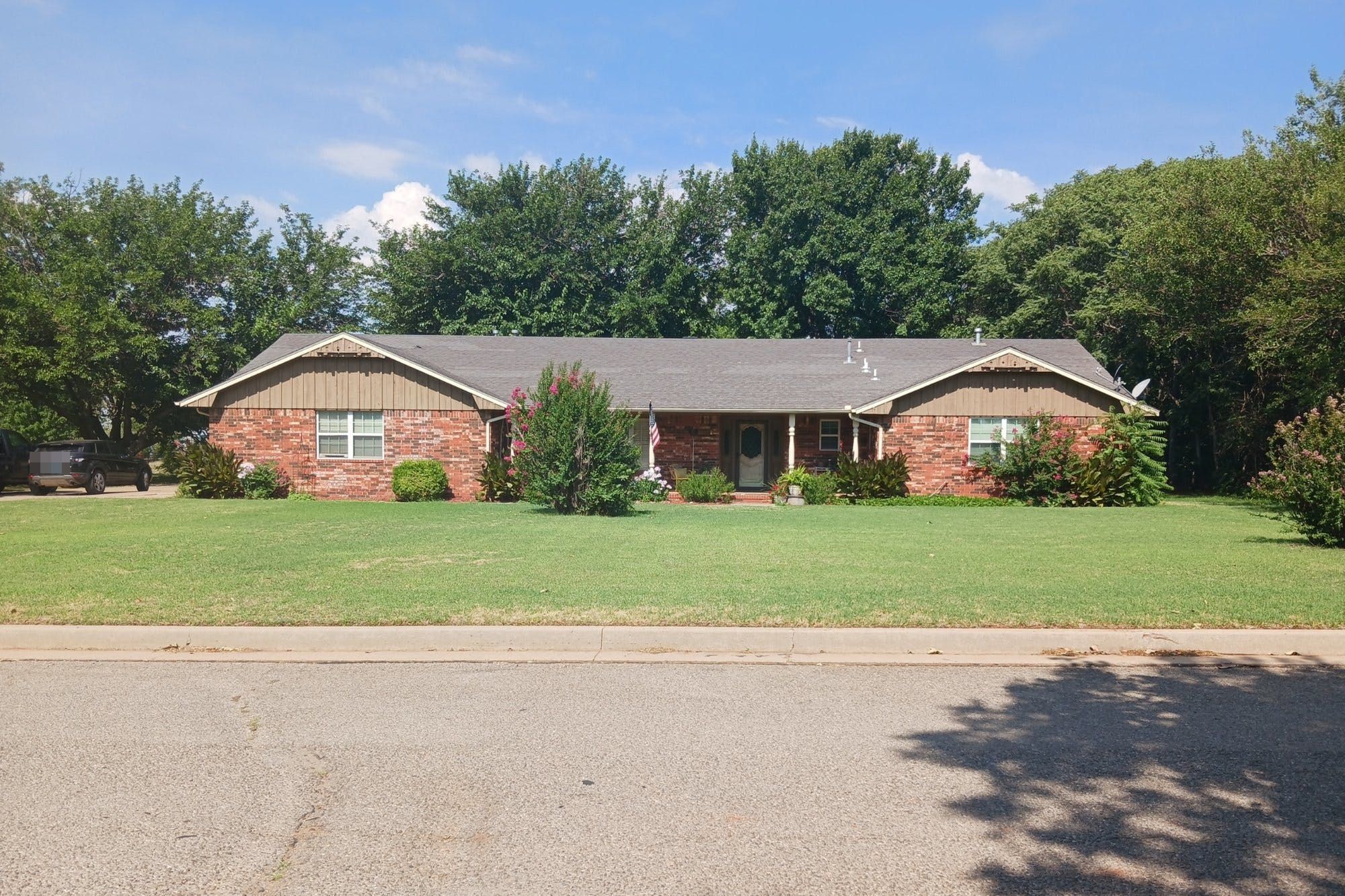 27 Independence Dr, Elk City, OK 73644 - See Est. Value, Schools & More