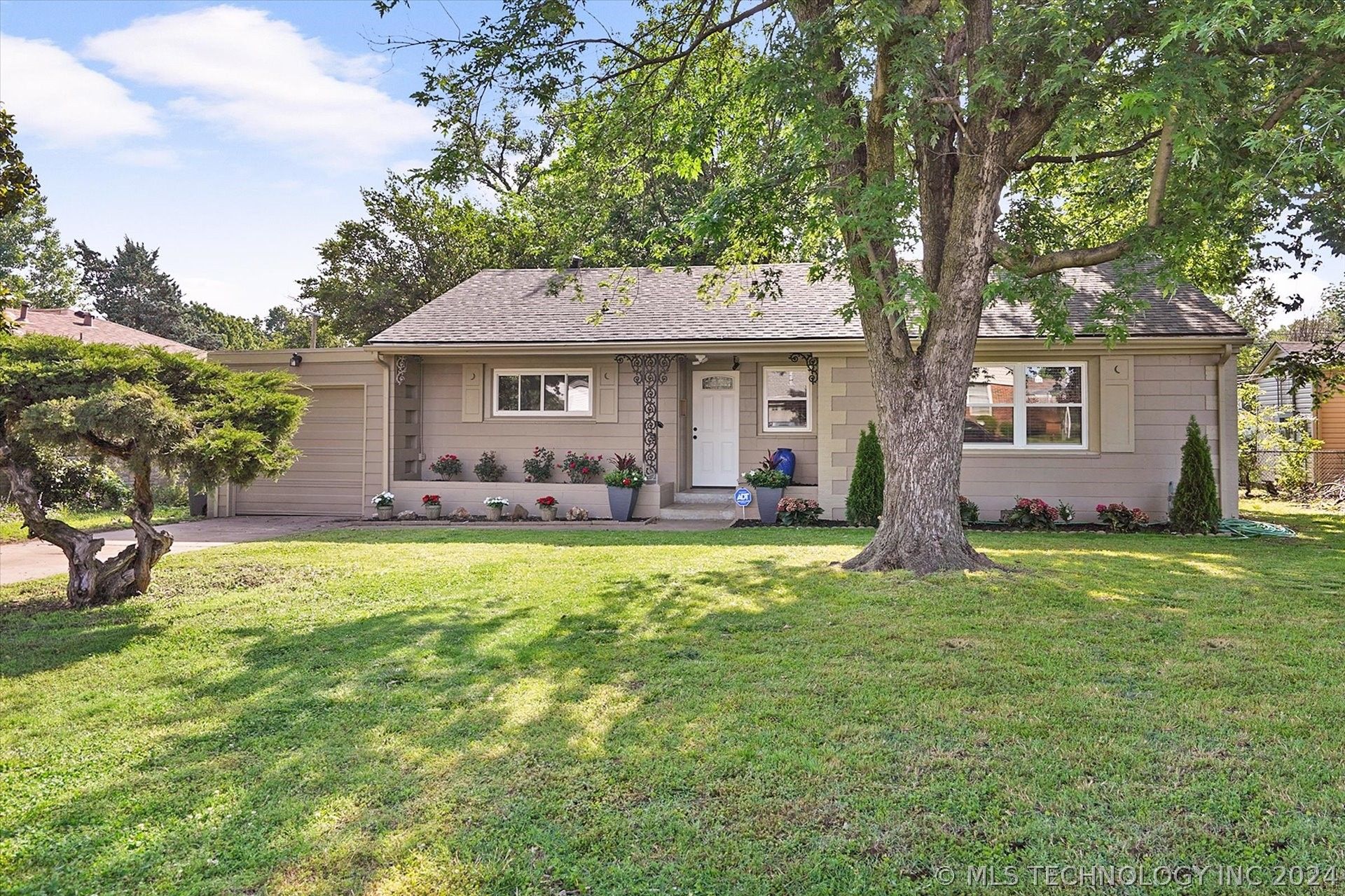 741 S Sandusky Ave, Tulsa, OK 74112 - See Est. Value, Schools & More