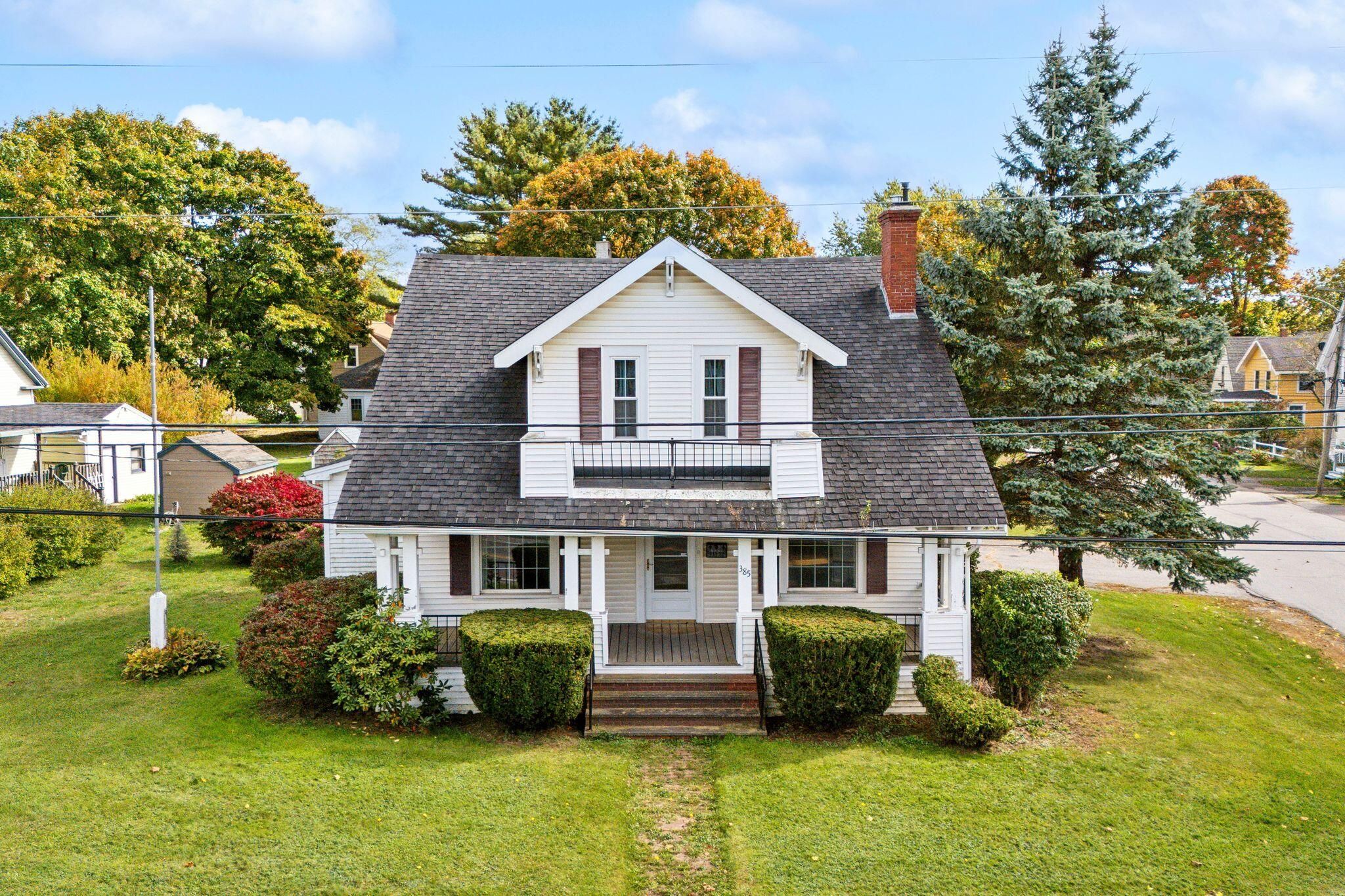 385 Broadway, Rockland, ME 04841 - See Est. Value, Schools & More