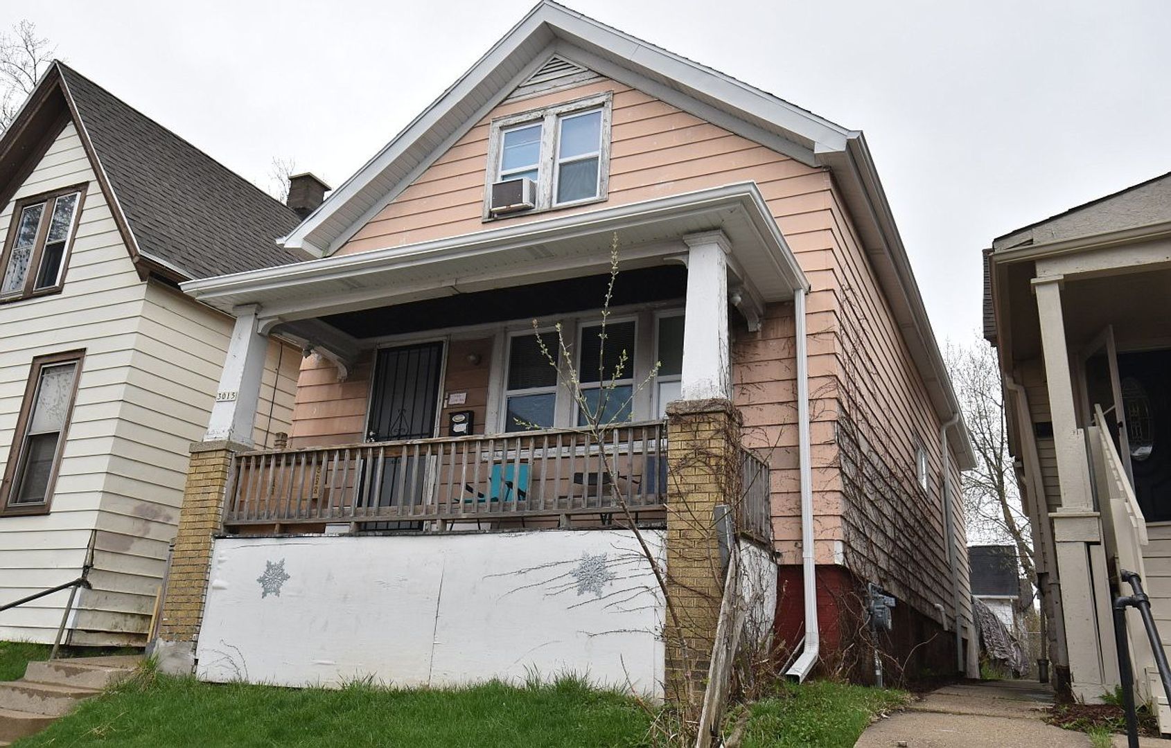 3015 N Holton St, Milwaukee, WI 53212 - See Est. Value, Schools & More