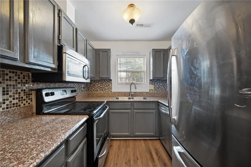 618 Hollomon Dr, Hampton, VA 23666 - See Est. Value, Schools & More