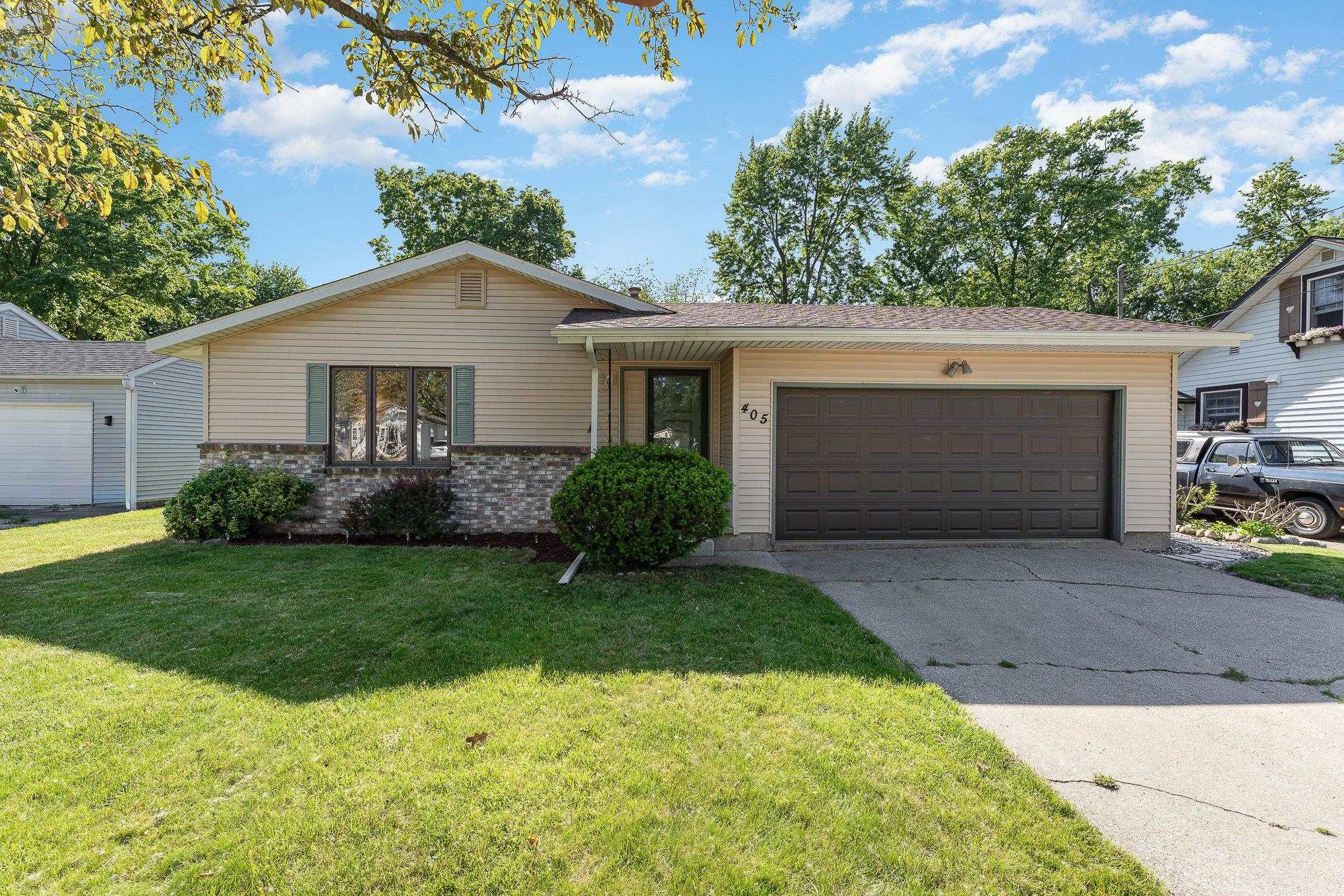 405 Longview St, Midland, MI 48642 - See Est. Value, Schools & More