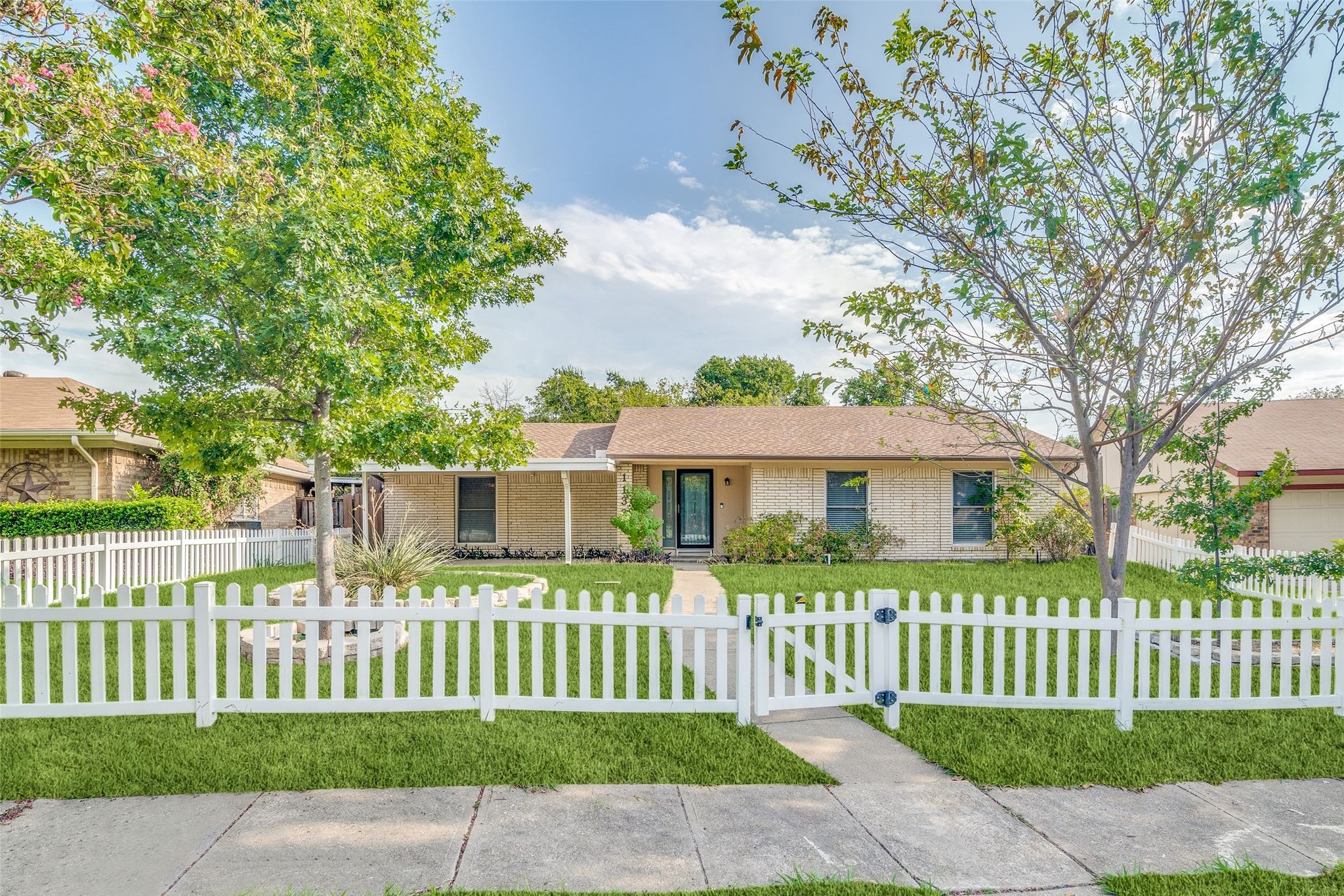 1133 Via Del Rey, Mesquite, TX 75150 - See Est. Value, Schools & More