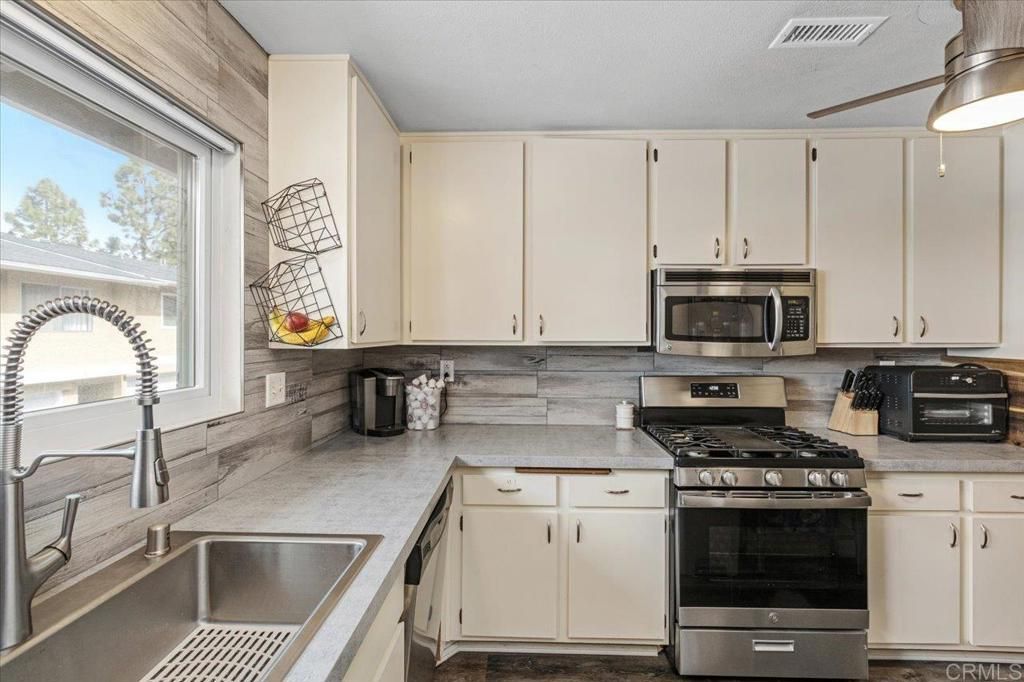 4223 Vista Del Rio Way #3, Oceanside, CA 92057 - See Est. Value ...