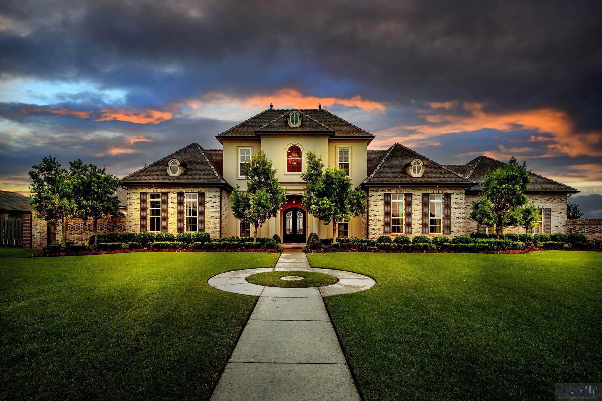 211 Saint Delphine Dr, Thibodaux, LA 70301 - See Est. Value, Schools & More