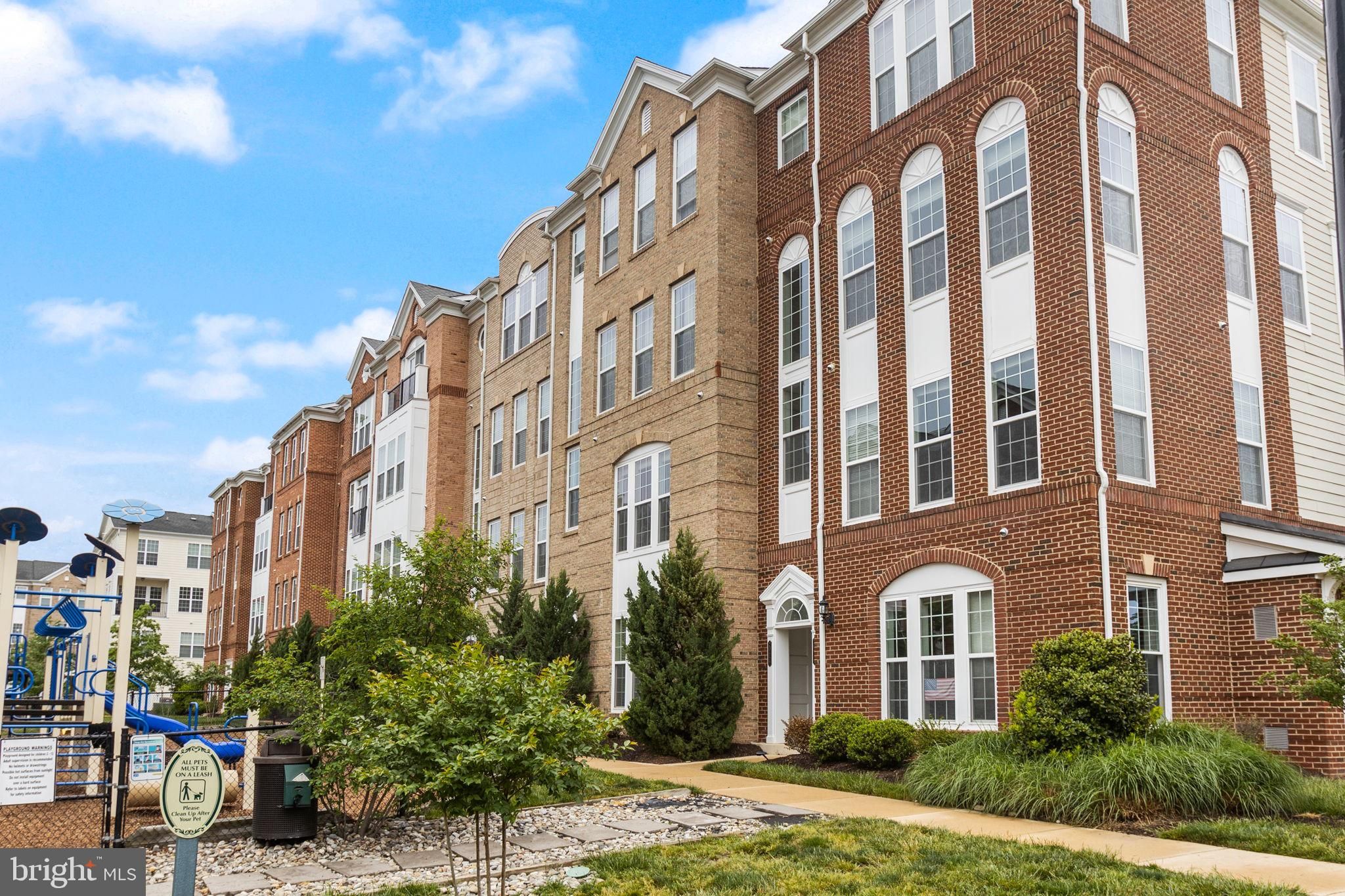 20657 Sibbald Sq, Ashburn, VA 20147 - See Est. Value, Schools & More