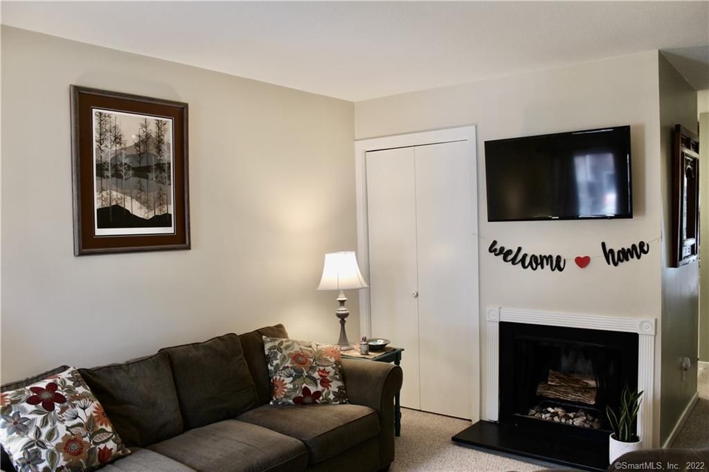 279 Redstone Hill Rd #63, Bristol, CT 06010 | Trulia