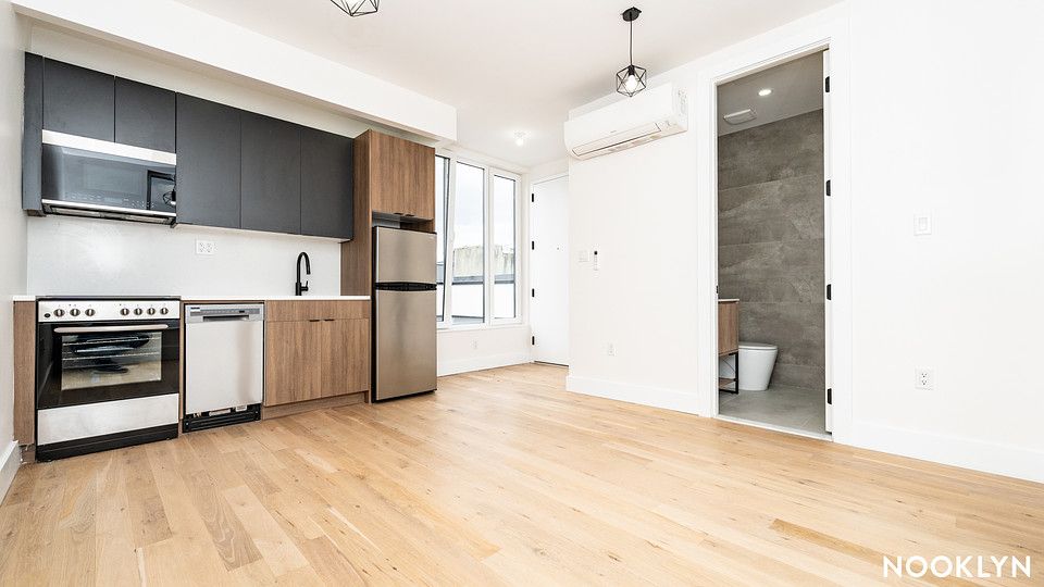 103 Moore St #Penthouse 1, Brooklyn, NY 11206 - Trulia | Trulia