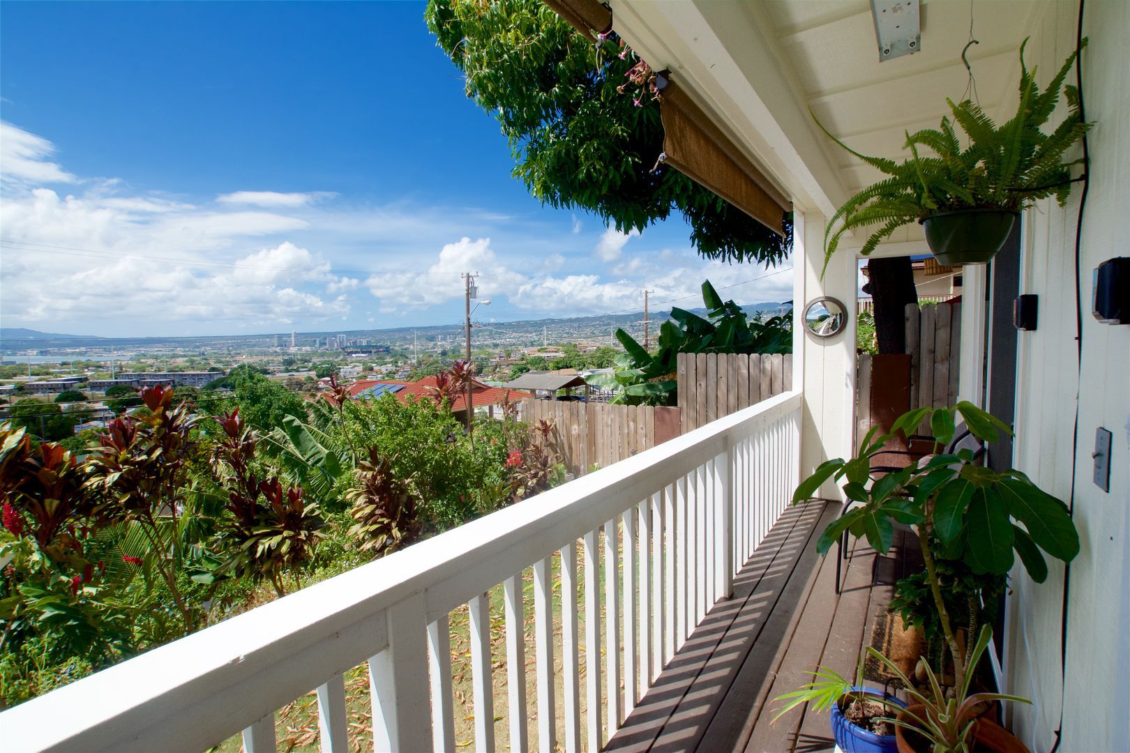 1303 Wanaka St, Honolulu, HI 96818 - See Est. Value, Schools & More