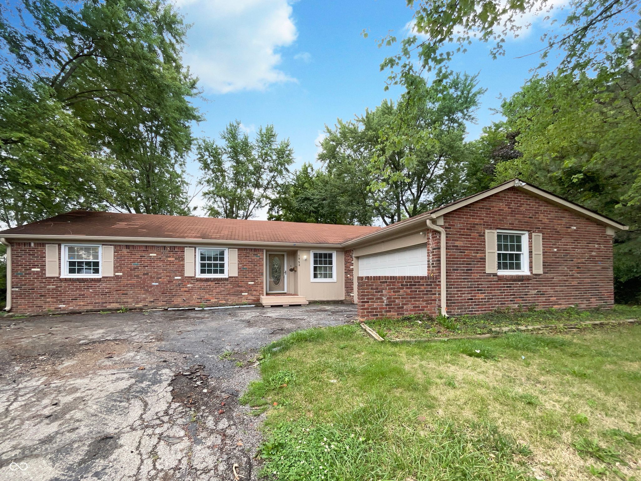 1942 Heather Ct, Indianapolis, IN 46229 - See Est. Value, Schools & More
