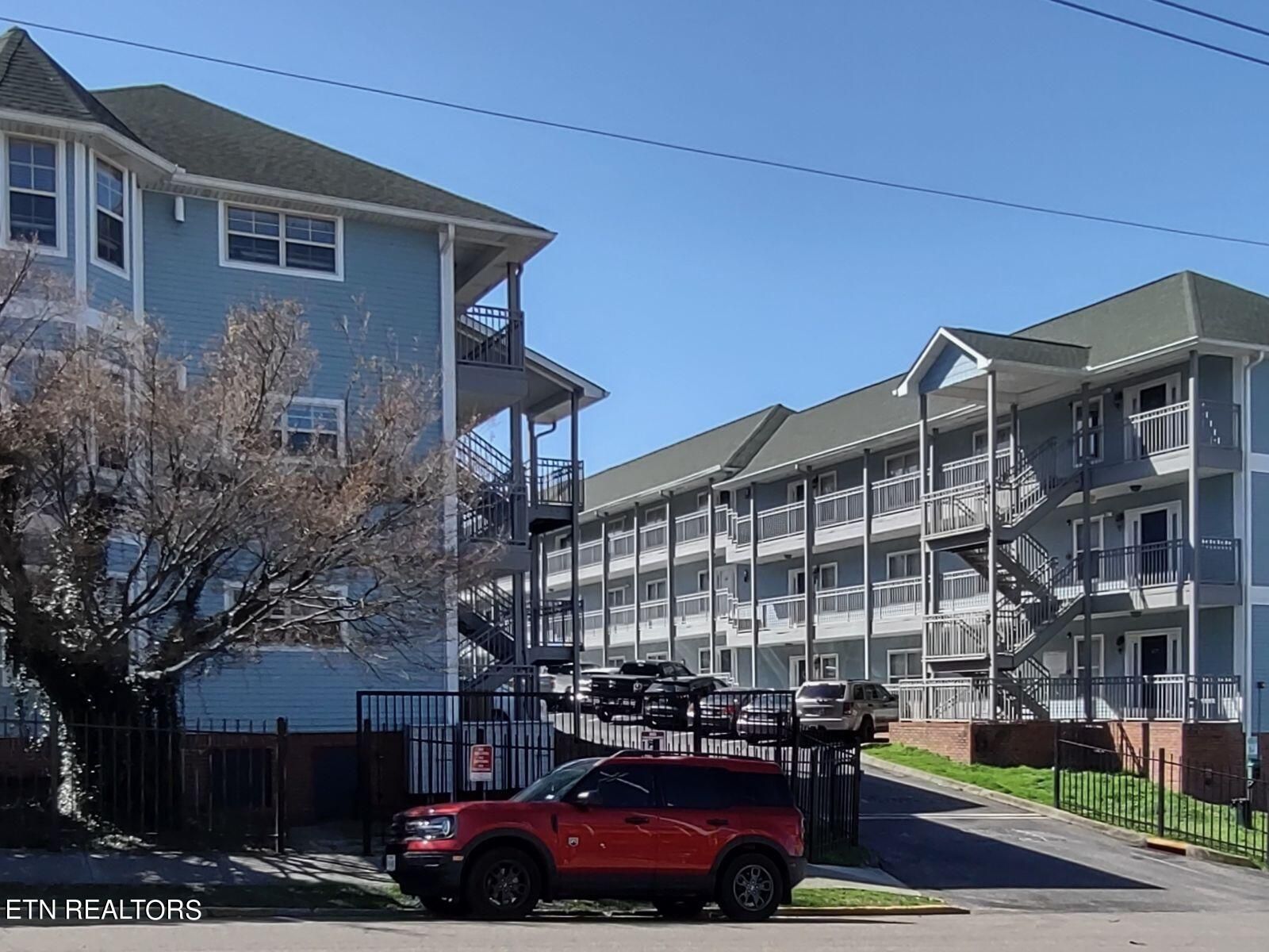 1629 Queen Anne Way, Knoxville, TN 37916 - See Est. Value, Schools & More