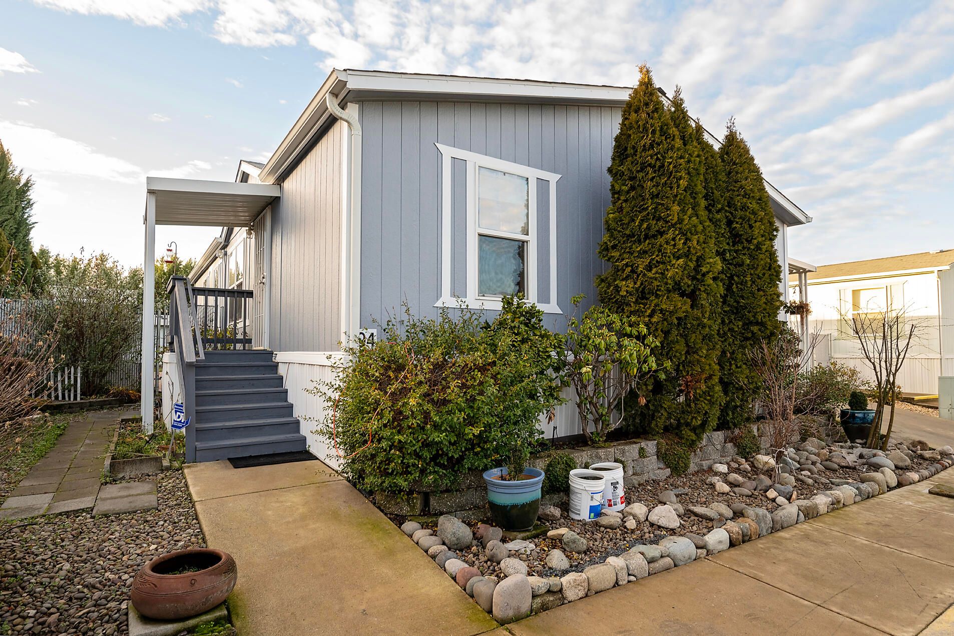 2552 Thorn Oak Dr #94, Medford, OR 97501 - See Est. Value, Schools & More