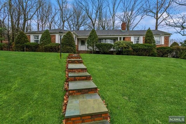 60 Homestead Rd, Tenafly, NJ 07670 | Trulia