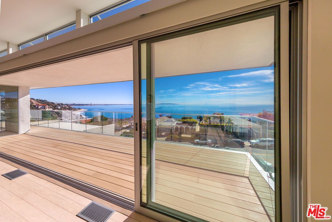 18227 Coastline Dr, Malibu, CA 90265 - See Est. Value, Schools & More