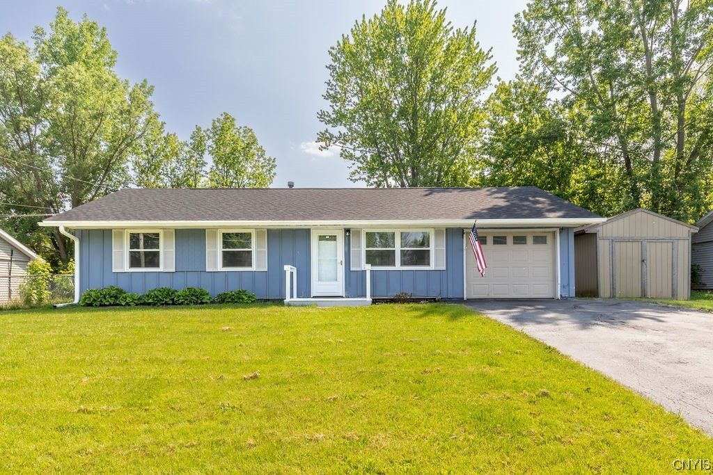 115 Christopher Dr, Baldwinsville, NY 13027 - See Est. Value, Schools ...