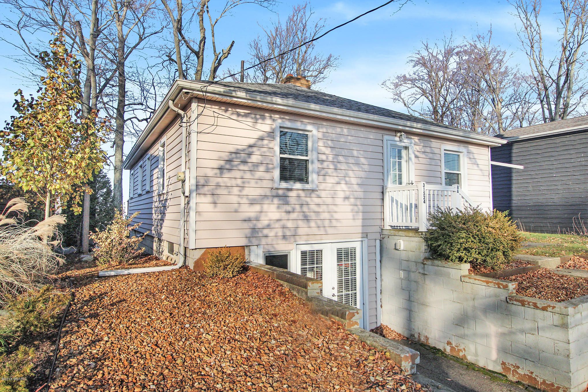 31524 Maple Island Rd, Dowagiac, MI 49047 - See Est. Value, Schools & More