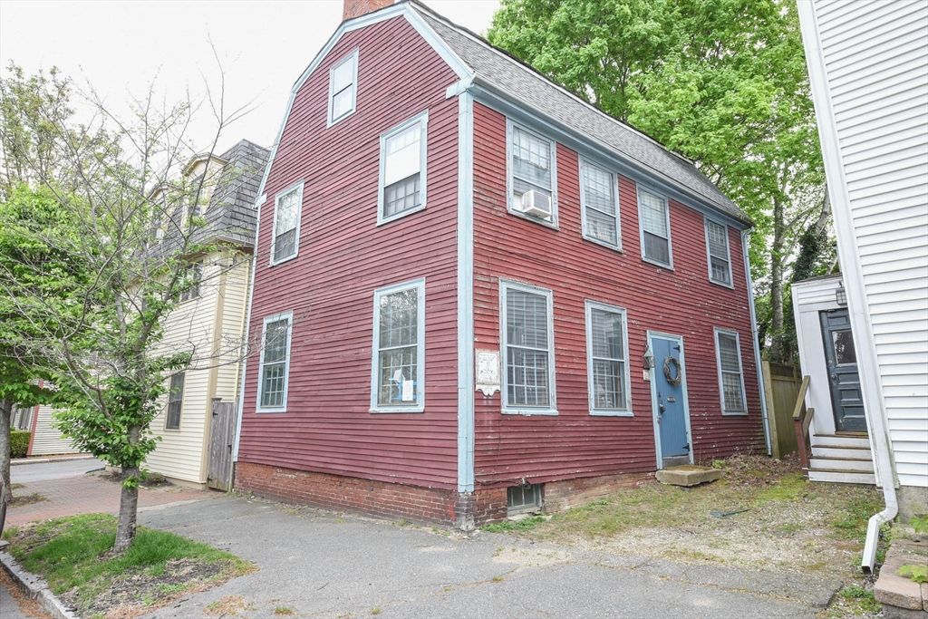 39 Federal St, Newburyport, MA 01950 - See Est. Value, Schools & More